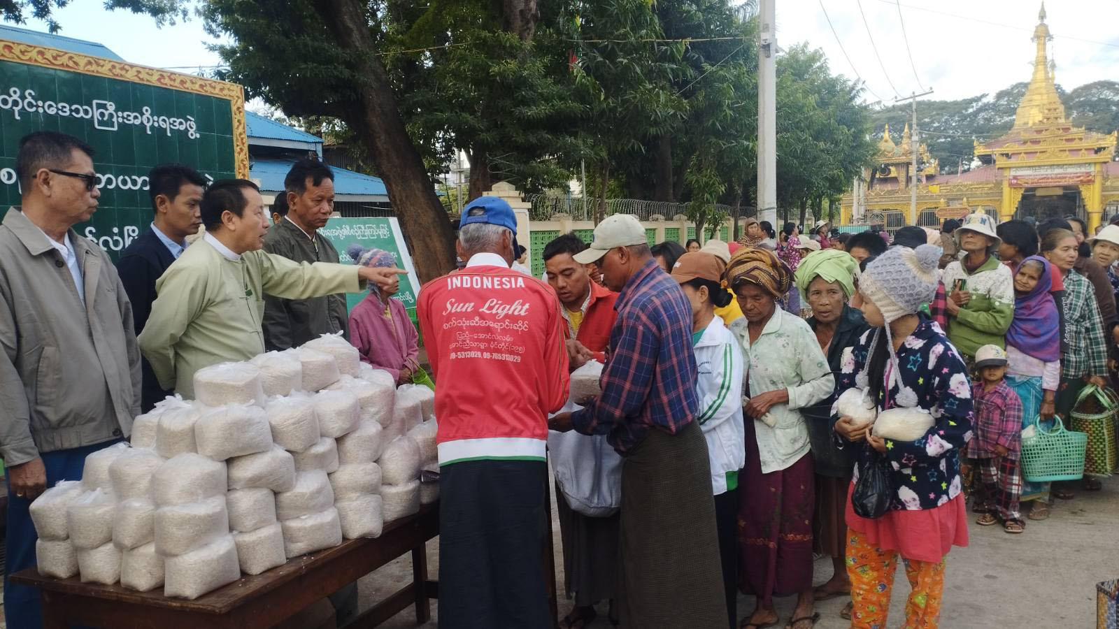 Essential foodstuffs sold at lower prices in Aunglan Township | Myanmar ...