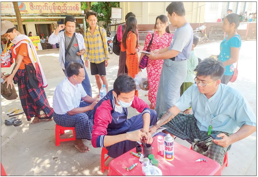 Beautiful hand painting attracts more visitors in Bagan cultural zone ...