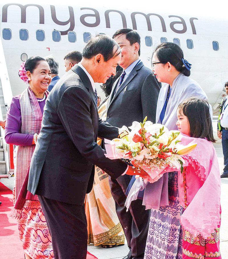 President U Win Myint, First Lady Daw Cho Cho arrive in India | Myanmar ...