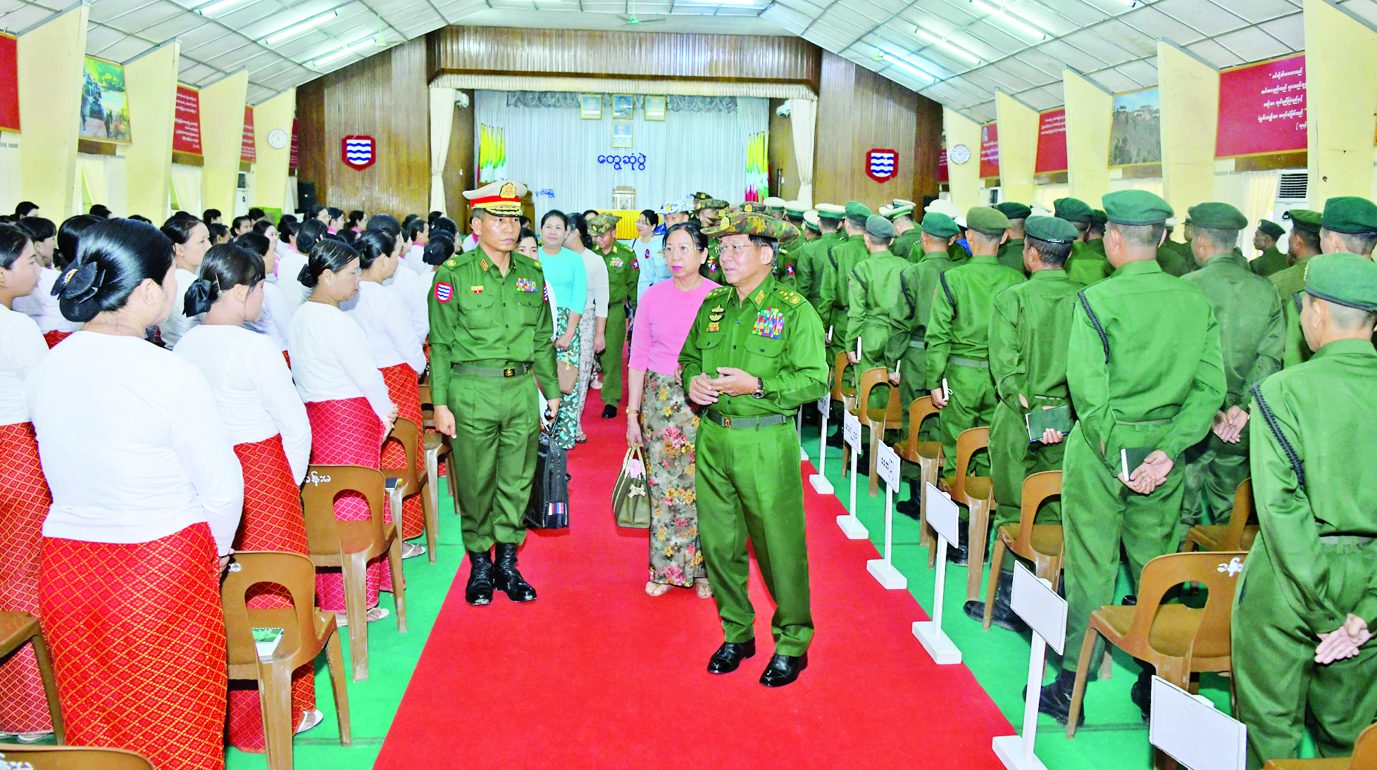 အရာရှိ၊ စစ်သည်များအနေဖြင့် တစ်ဦးချင်း၏ စွမ်းဆောင်မှု၊ ကြိုးပမ်းအားထုတ်မ ...