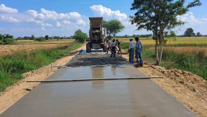 Construction of Paebinyoe-Baganhmyaw inter-village road in Myothit ...