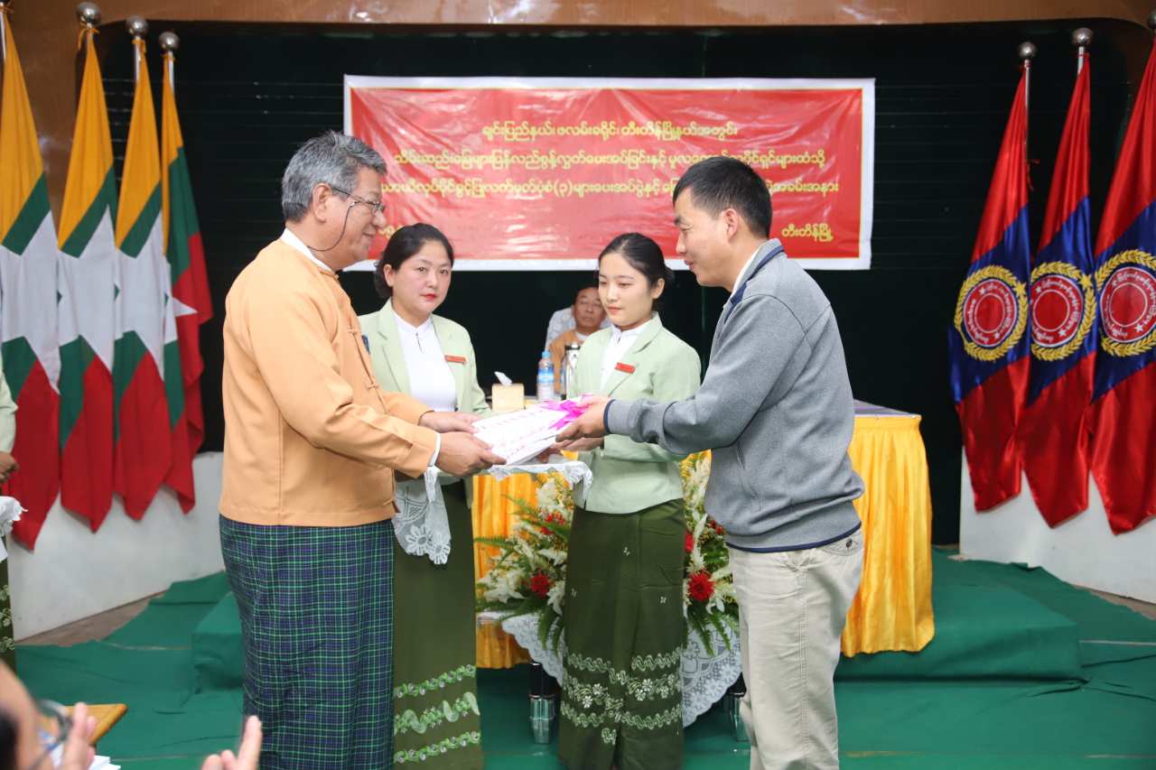 Relinquished lands, land use certificates returned to rightful owners ...